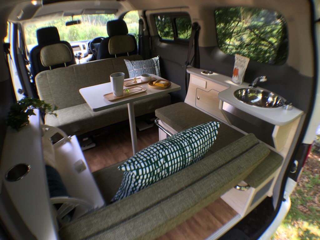 ファミリーワゴンSS-LOLLAND入庫予定！ – キャンピングカープラザ東京の日記